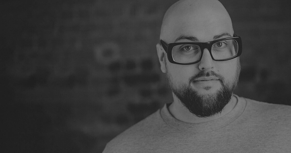 Hire Luke Bird for your next event.